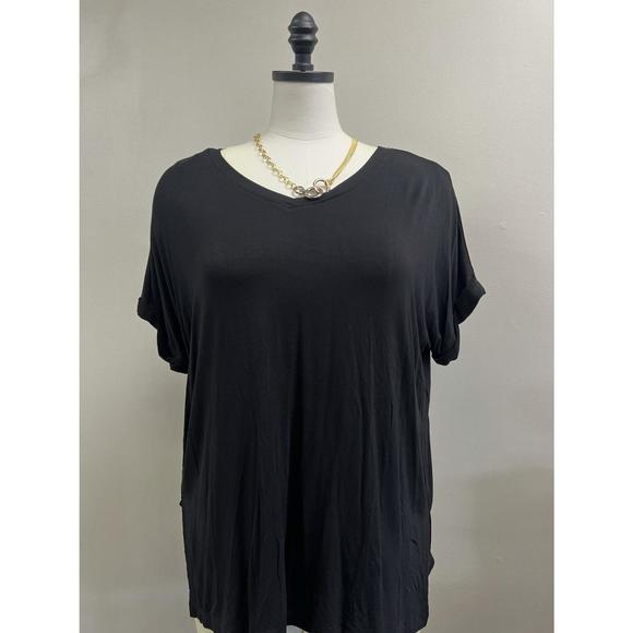 rae mode | Tops | New Rae Mode Vneck Tee In Black | Poshmark